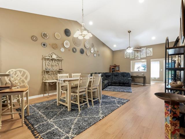 16842 Loch Circle