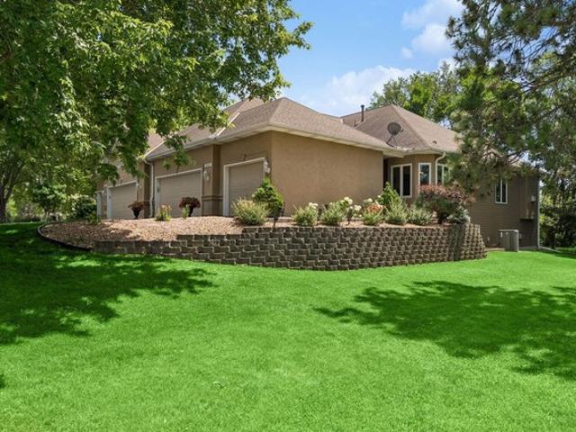 16847 Terrey Pine Dr, Eden Prairie, MN 55347