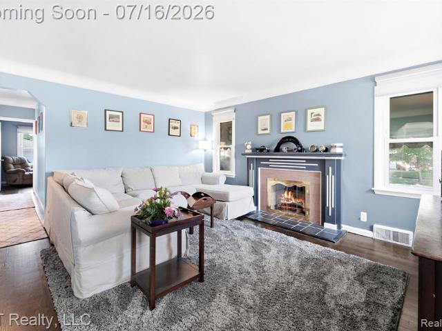 16847 Philomene Boulevard