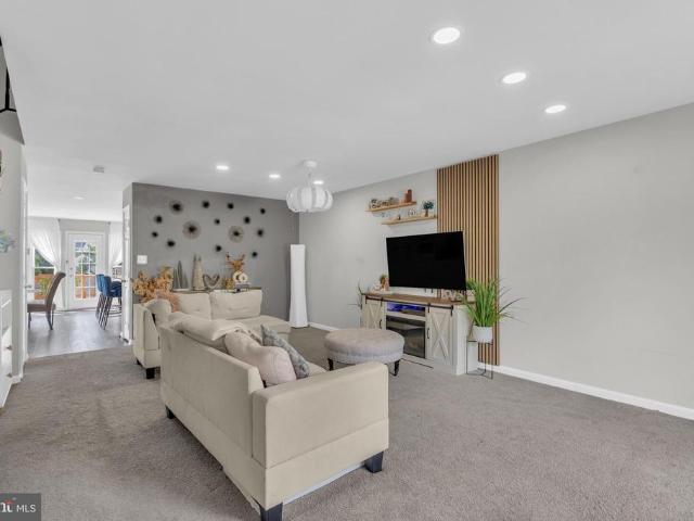 16844 Winston Lane