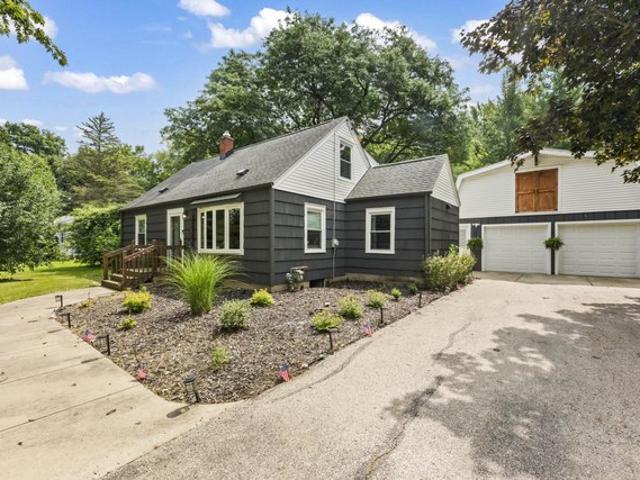 16845 Judith Ln, Brookfield, WI 53005
