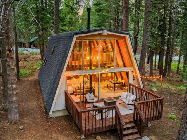 16845 Northwoods Blvd, Truckee, CA 96161