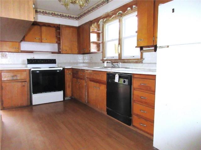 1684 E Maiden St, Washington, PA 15301 | MLS #1737 | Compass