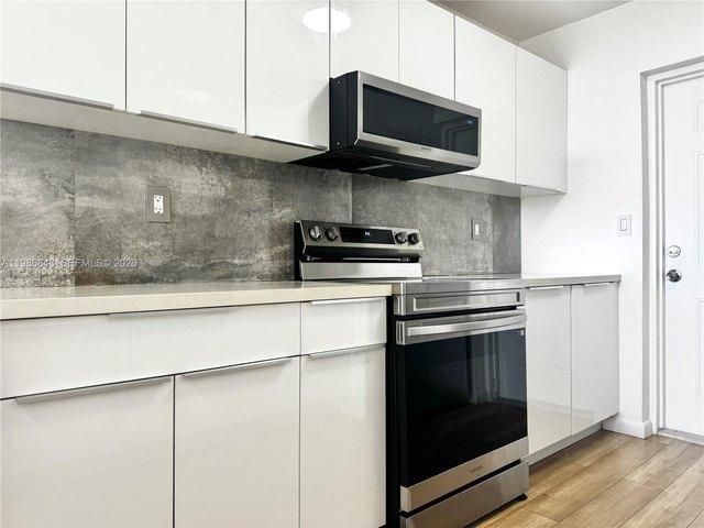 16850 S Glades Dr Apt 8C, North Miami Beach, FL 33162