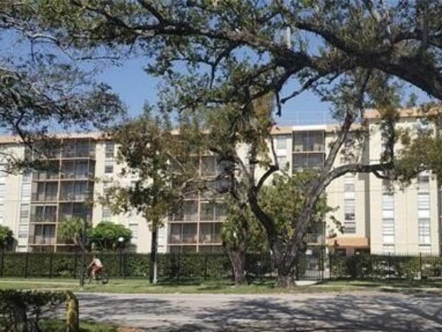 16851 NE 23rd Ave Unit A611, North Miami Beach, FL 33160