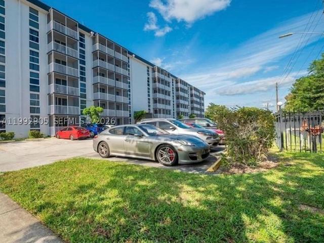 16851 NE 23rd Ave Unit B604, North Miami Beach, FL 33160