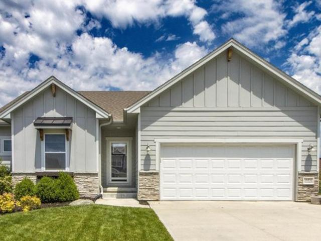 16852 Portal St, Omaha, NE 68136