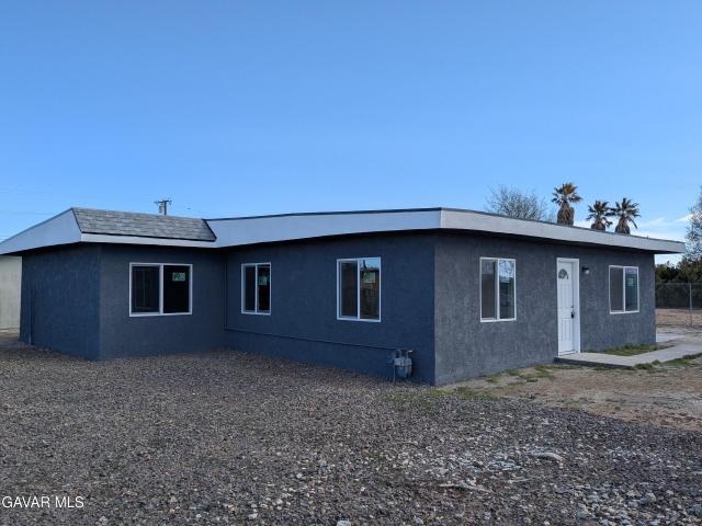 16855 Vista Del Oro Avenue