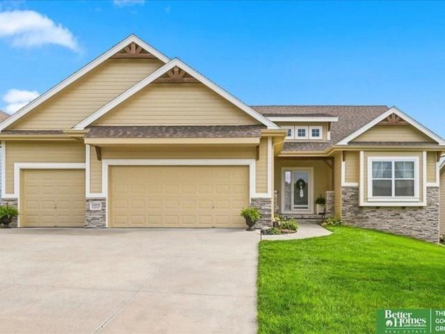 16859 Virginia St, Omaha, NE 68136
