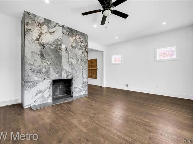 1685 Glynn Court