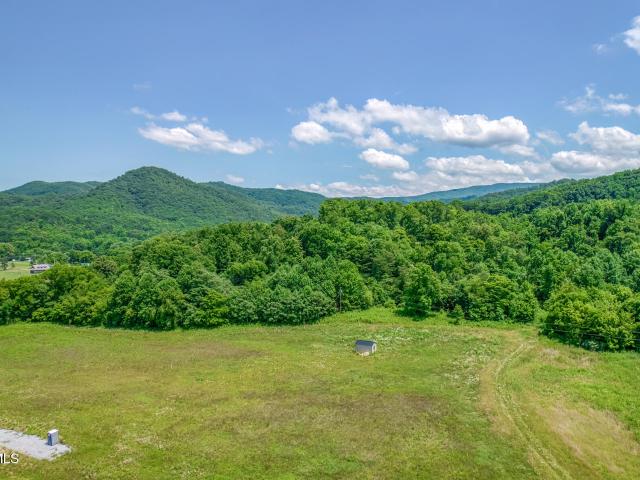 1685 Highway 107 30 Acre