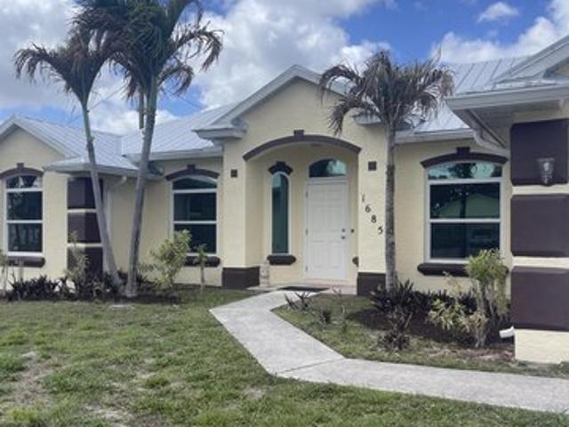 1685 SW Starman Ave, Port Saint Lucie, FL 34953