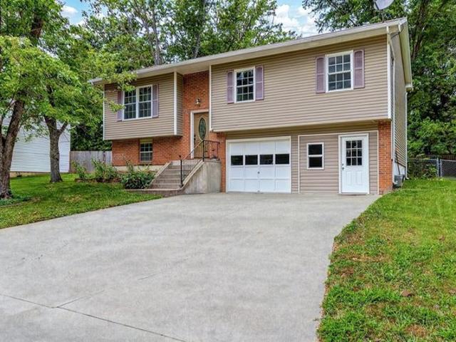 1685 W Boris Dr, Columbia, MO 65203