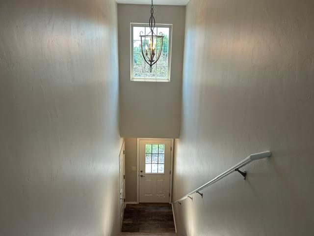 1685 W MAIN Circle