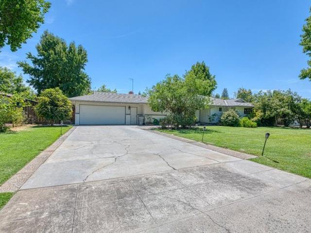 1685 W San Ramon Ave, Fresno, CA 93711