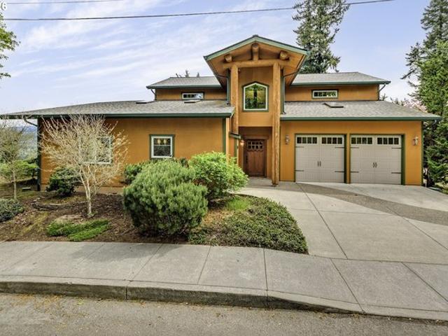 16860 Hoffman Ave, Sandy, OR 97055