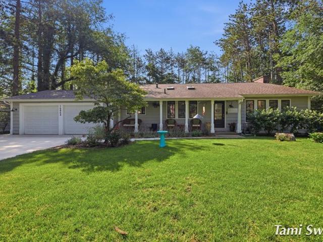 16864 Timber Dunes Dr, Grand Haven, MI 49417