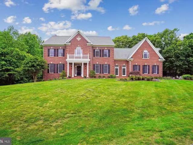 16874 Stormy Dr, Haymarket, VA 20169 MLS# VAPW2073782