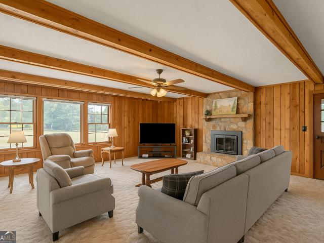 1687 NE Hickory Level Road
