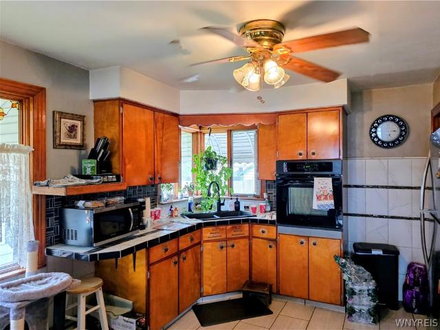 1687 Abbott Road