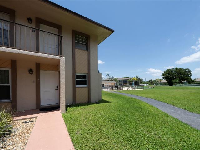 16881 Davis Rd, Unit 716, Fort Myers, FL 33908 | MLS #2025021 | Compass