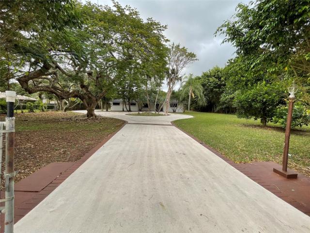 16881 SW 276th St, Homestead, FL 33031 | MLS #F10552 | Compass