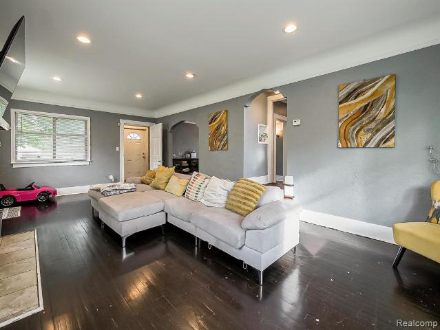 16888 Huntington Road