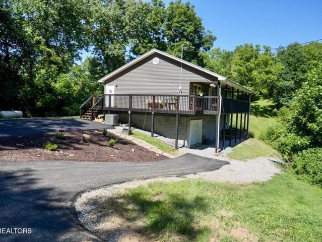1668 Goodwater Rd, Bybee, TN 37713