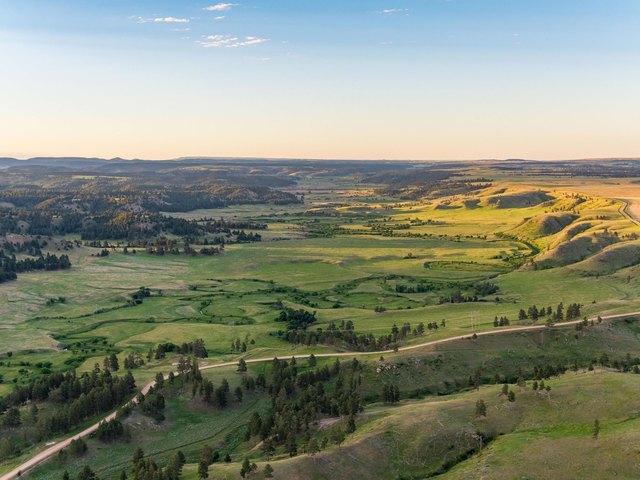 1688 Inyan Kara Creek Rd, Moorcroft, WY 82789