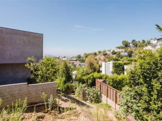 1688 Sunset Plaza Dr, Los Angeles, CA 90069