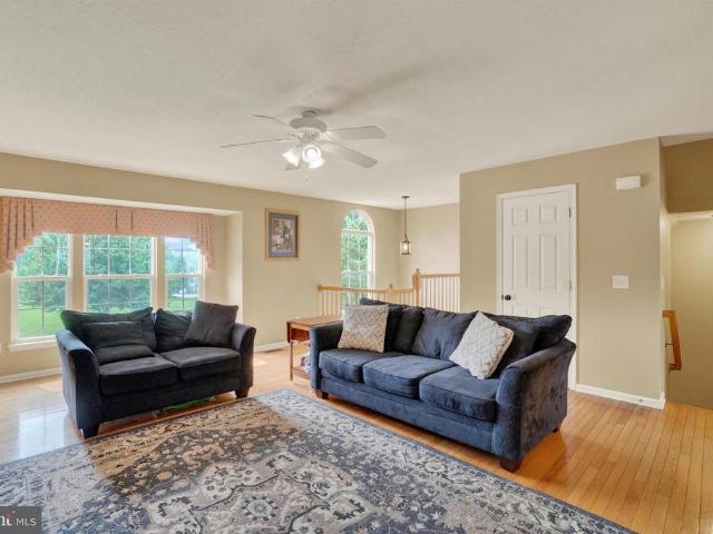 16899 Roosevelt Lane