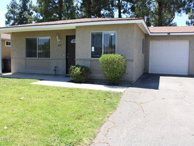 1689 Moreno Dr, Simi Valley, CA 93063