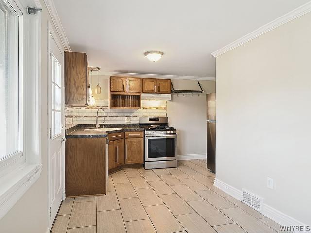 1689 Orchard Park Road