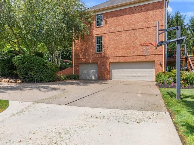 1689 Sturbridge Dr