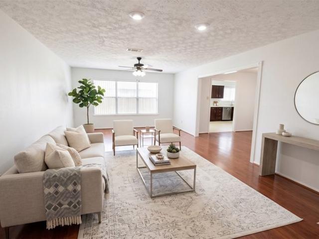16803 Ribbonridge Dr, Sugar Land, TX 77498