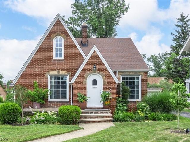 16800 Pilgrim Ave, Cleveland, OH 44111