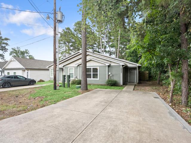 16807 Crestmont