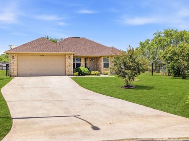 16807 Delana Ave, Elmendorf, TX 78112