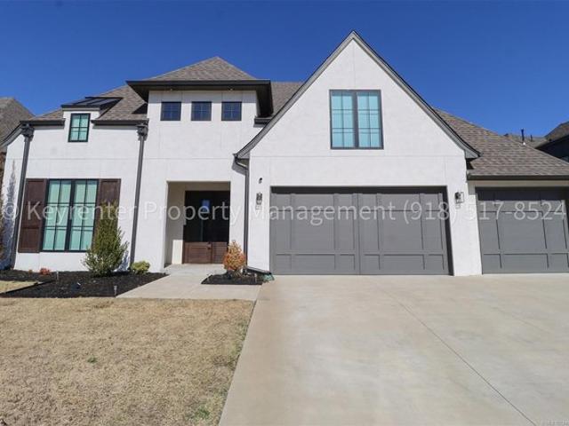 16817 E 43rd St S, Tulsa, OK 74134