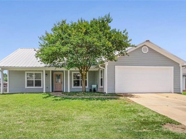 16819 Patricia Dr, Gulf Shores, AL 36542