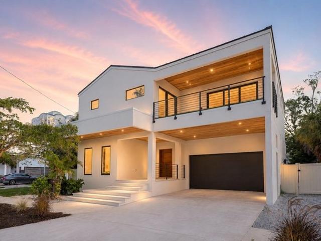 1681 Oak St, Sarasota, FL 34236