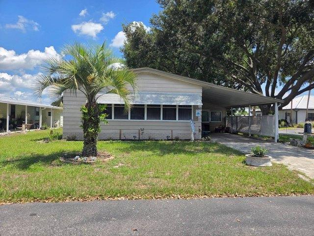 1681 Walking Horse Dr, Lakeland, FL 33810