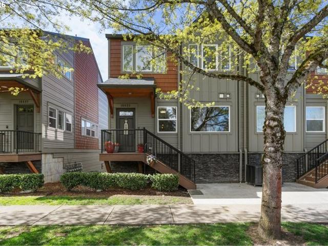 16823 Champion Way, Sandy, OR 97055