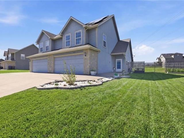16820 Sheehan Rd, Basehor, KS 66007