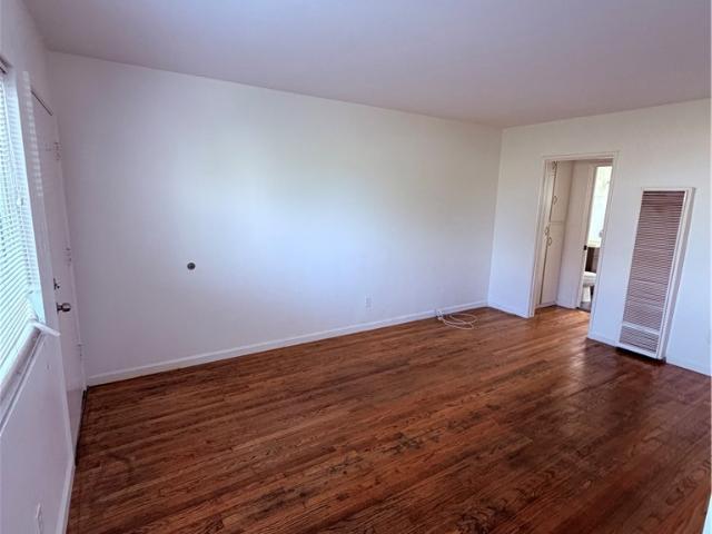 16826 S New Hampshire