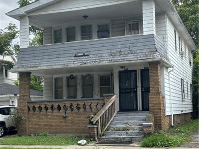 1682 Cliffview Rd, Cleveland, OH 44112