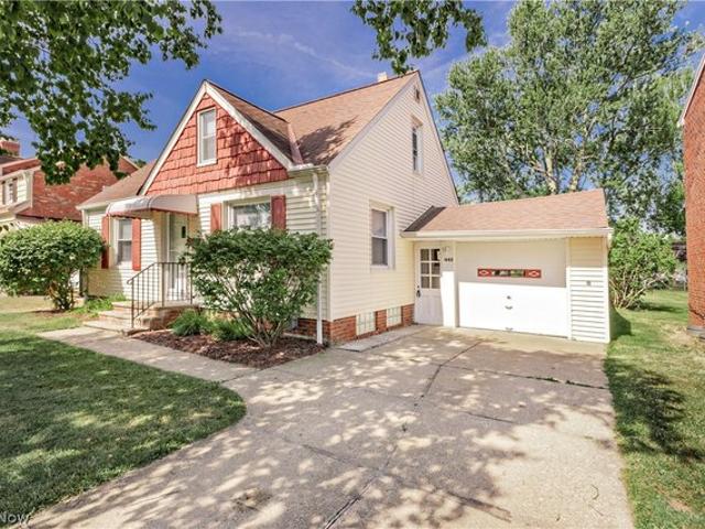 1682 Longwood Dr, Mayfield Heights, OH 44124
