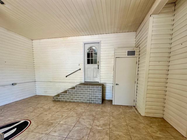 1682 Pearson Highway