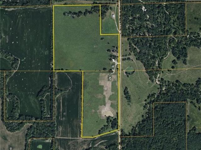 16831 Ava Dr, Harris, MO 64645