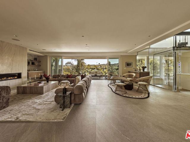 16838 Oak View Drive